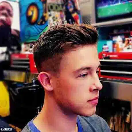 Mens Quiff Haircuts | Best Quiff Haircut | Textured & Low Fade Quiff Haircu